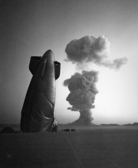 Invisible Colors. The Arts of the Atomic Age – We Make Money Not Art